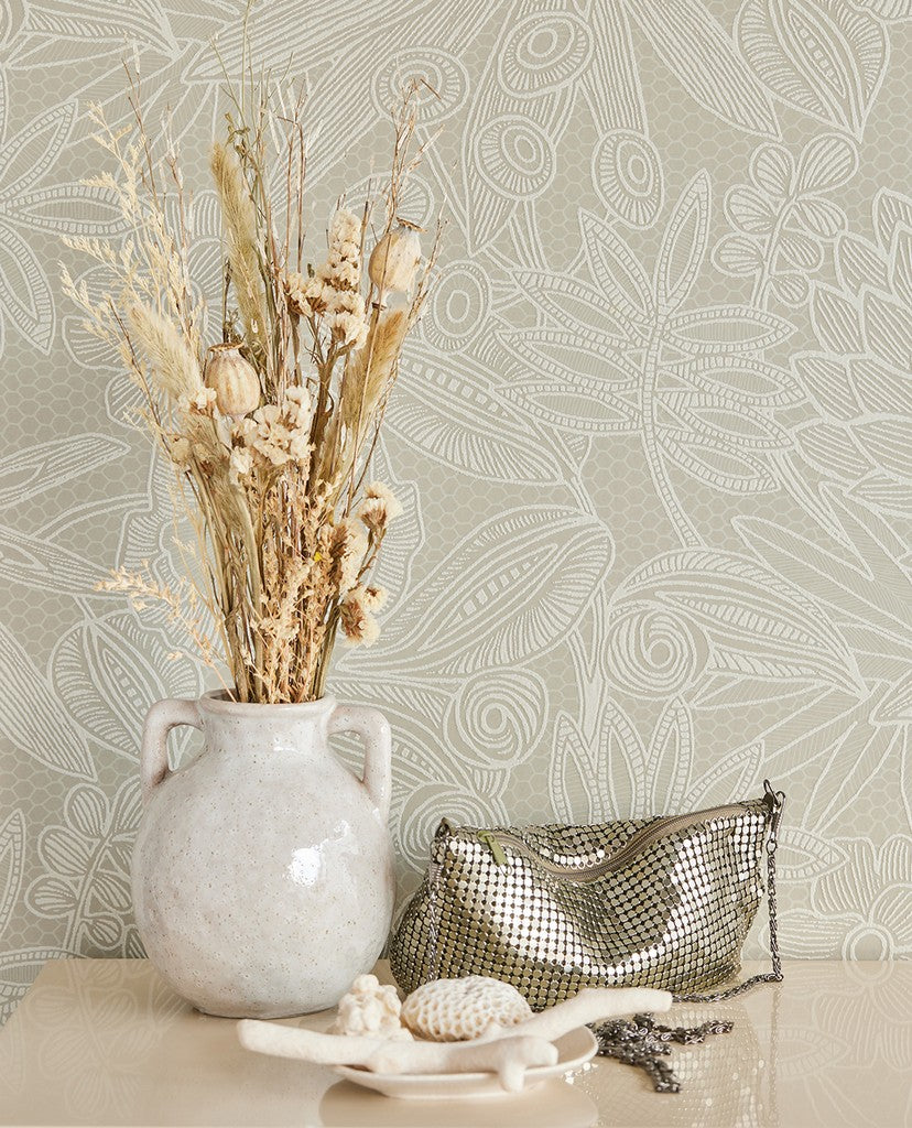 Gilded Lace Floral wallpaper | Dreamweaver Studios